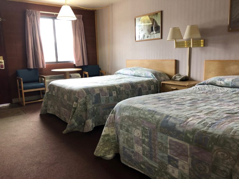 Rooms – PROSPECTOR INN