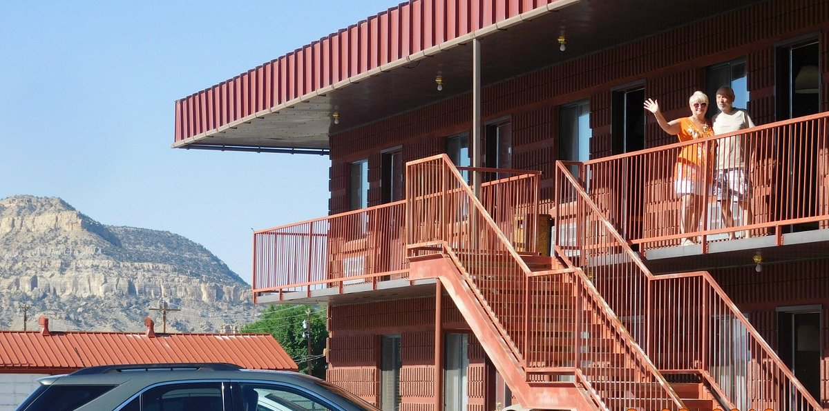 Photos – PROSPECTOR INN